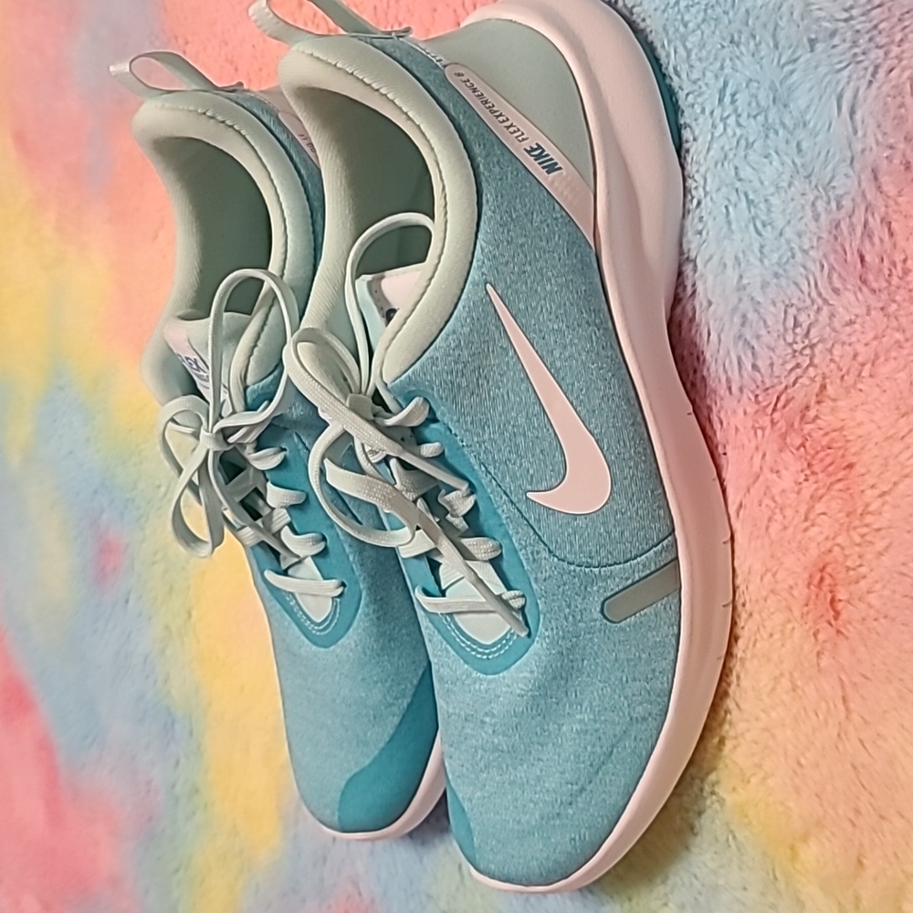 Turquoise Nike Flex Tennis Shoes - Gem